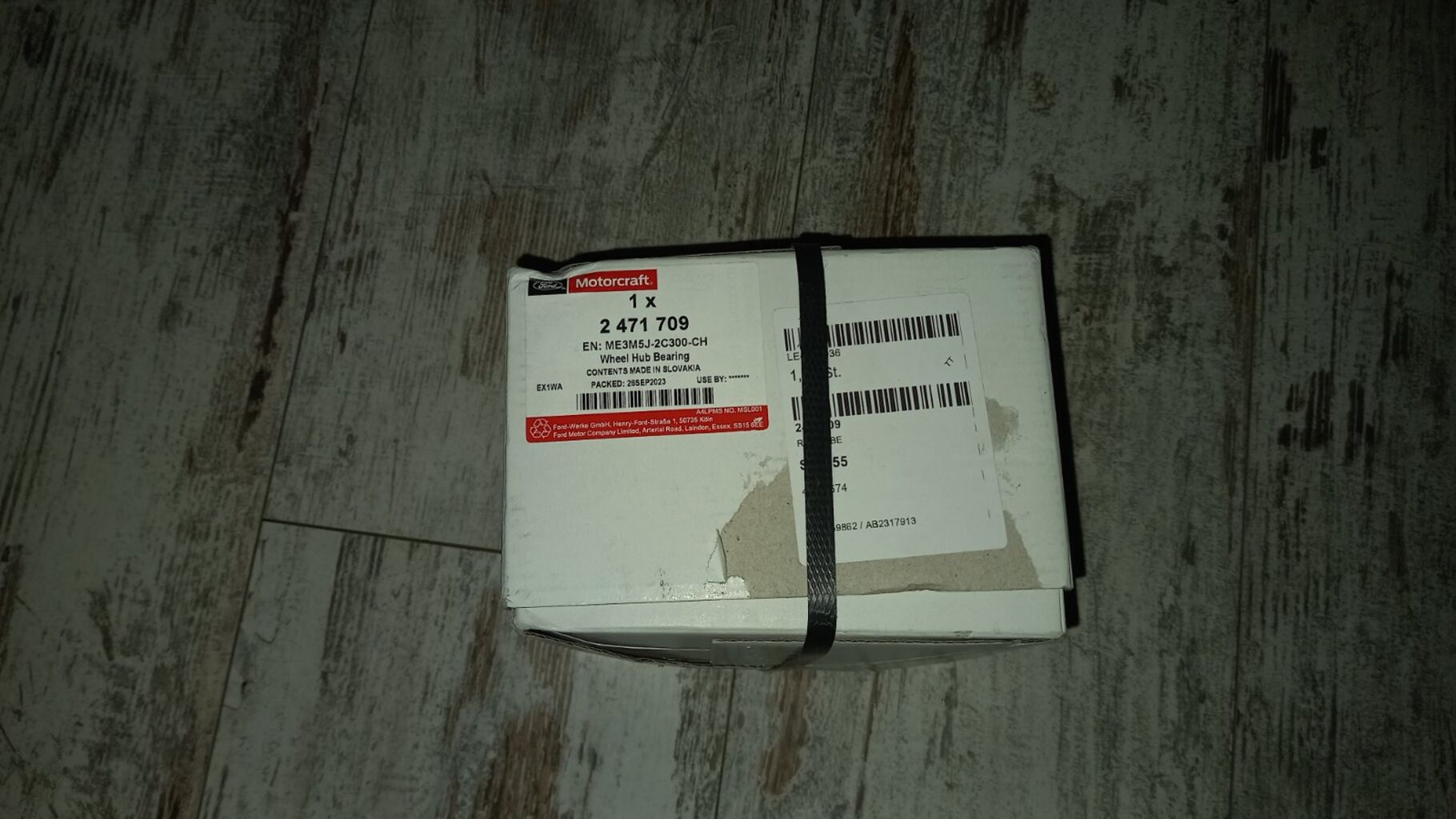 Замена передних и задних ступичных подшипников (с. 323) - Ford Focus 2